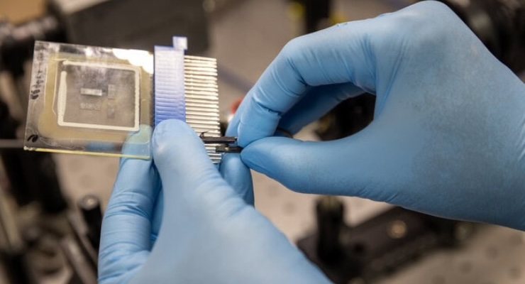 An OLED for Compact, Lightweight Night Vision - Ink World magazine